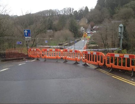 Gunnislake bridge reopens – but council urges owners to remove vehicles ...