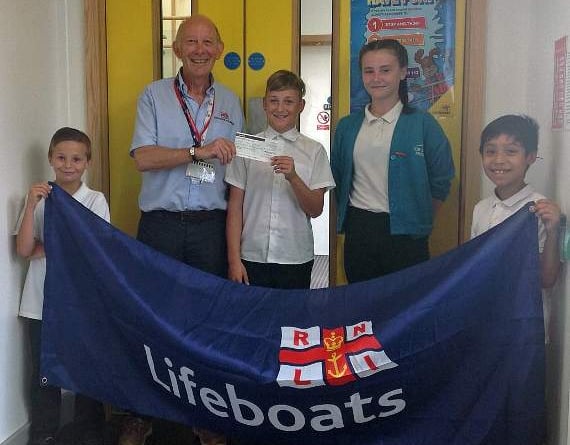 Pupils show support for RNLI station | cornish-times.co.uk