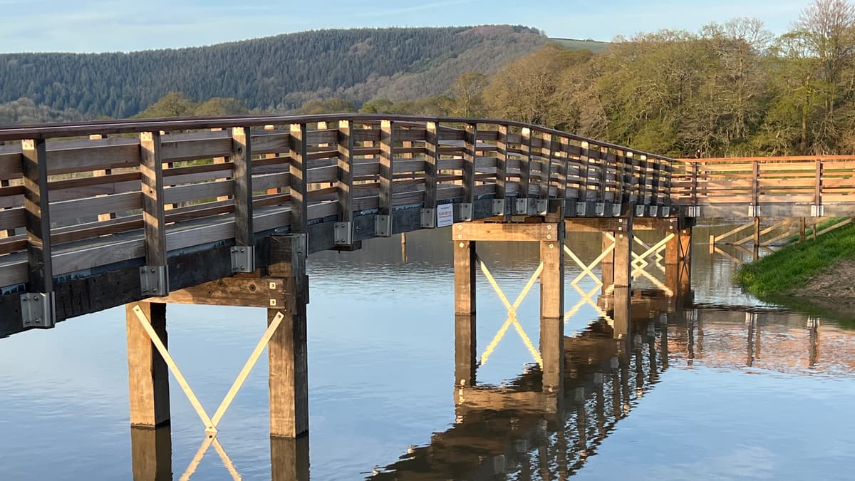 New footbridge opens as part of Calstock’s new intertidal flood ...