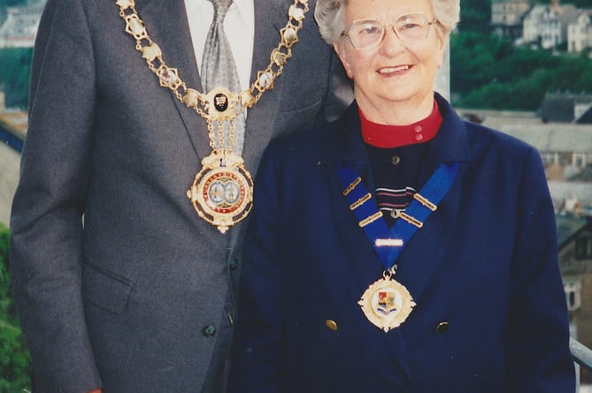 Mayor Edwina follows in her father’s footsteps | cornish-times.co.uk