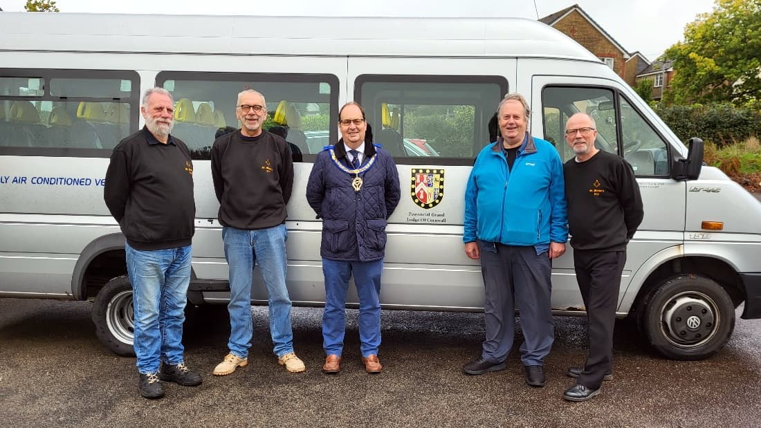 Liskeard Freemasons' new bus to deliver to Ukraine | cornish-times.co.uk