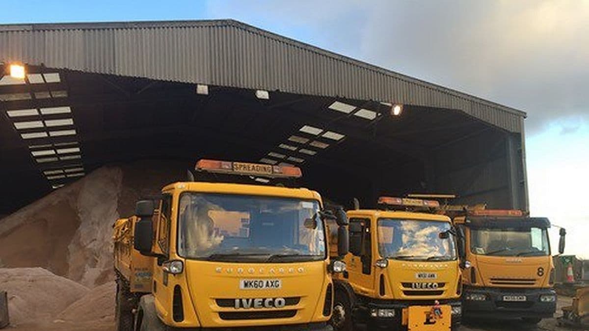 Gritters heading out after yellow weather warning alert for ice and ...