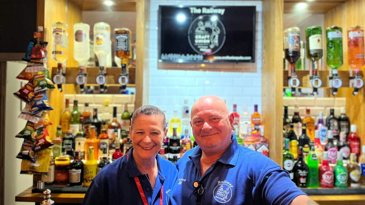 Saltash pub reopens after major refurbishment | cornish-times.co.uk