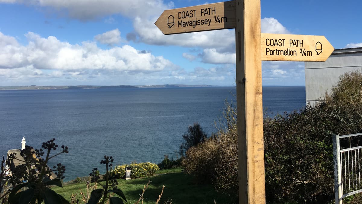 Cornwall Council replaces coastpath signs in Mevagissey with spelling mistakes and inaccurate ...