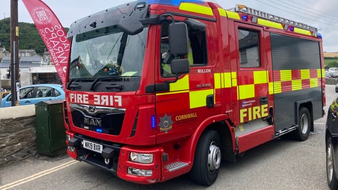 Crews tackle JCB vehicle fire in Lostwithiel | cornish-times.co.uk