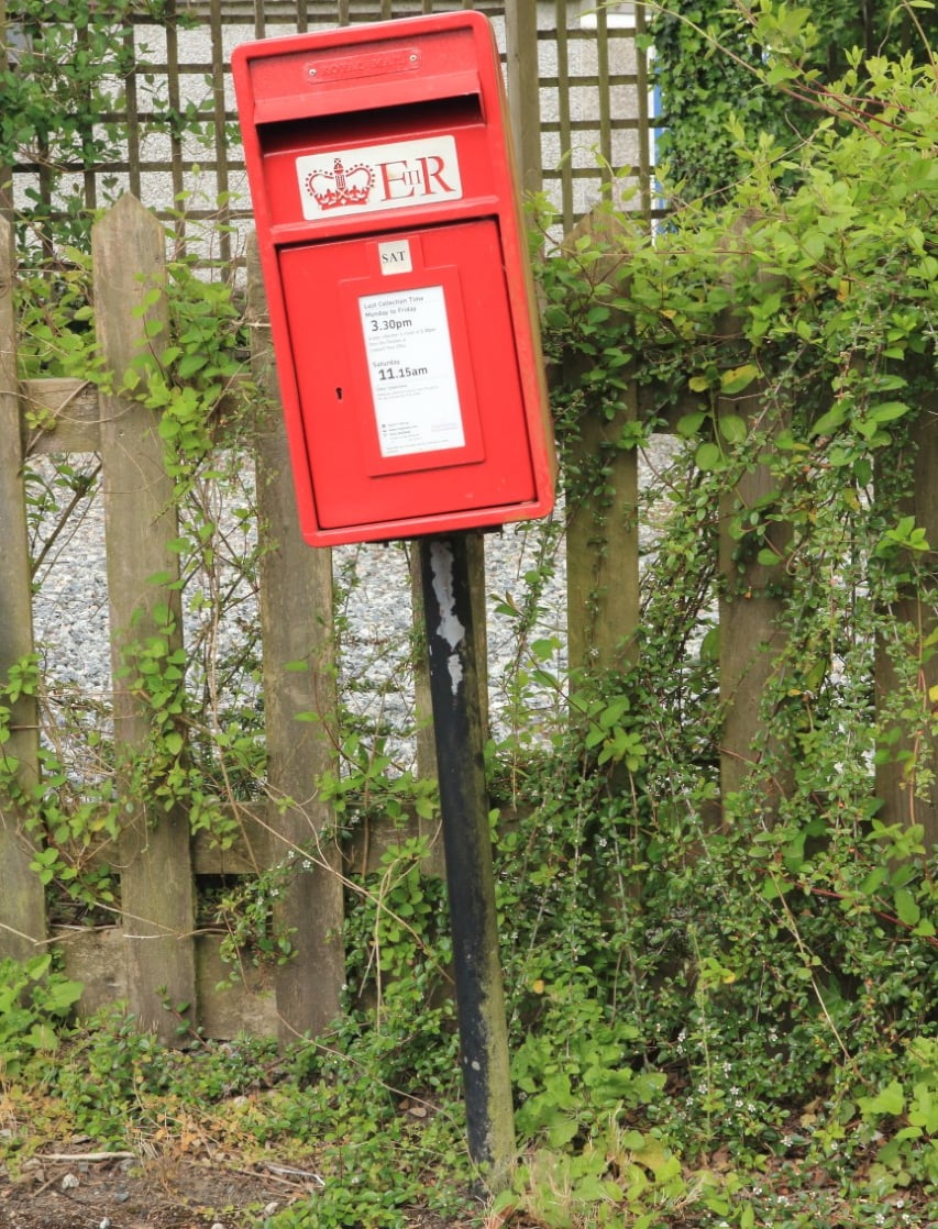 Royal Mail launch 'revolutionary' rain deflecting post box design in ...