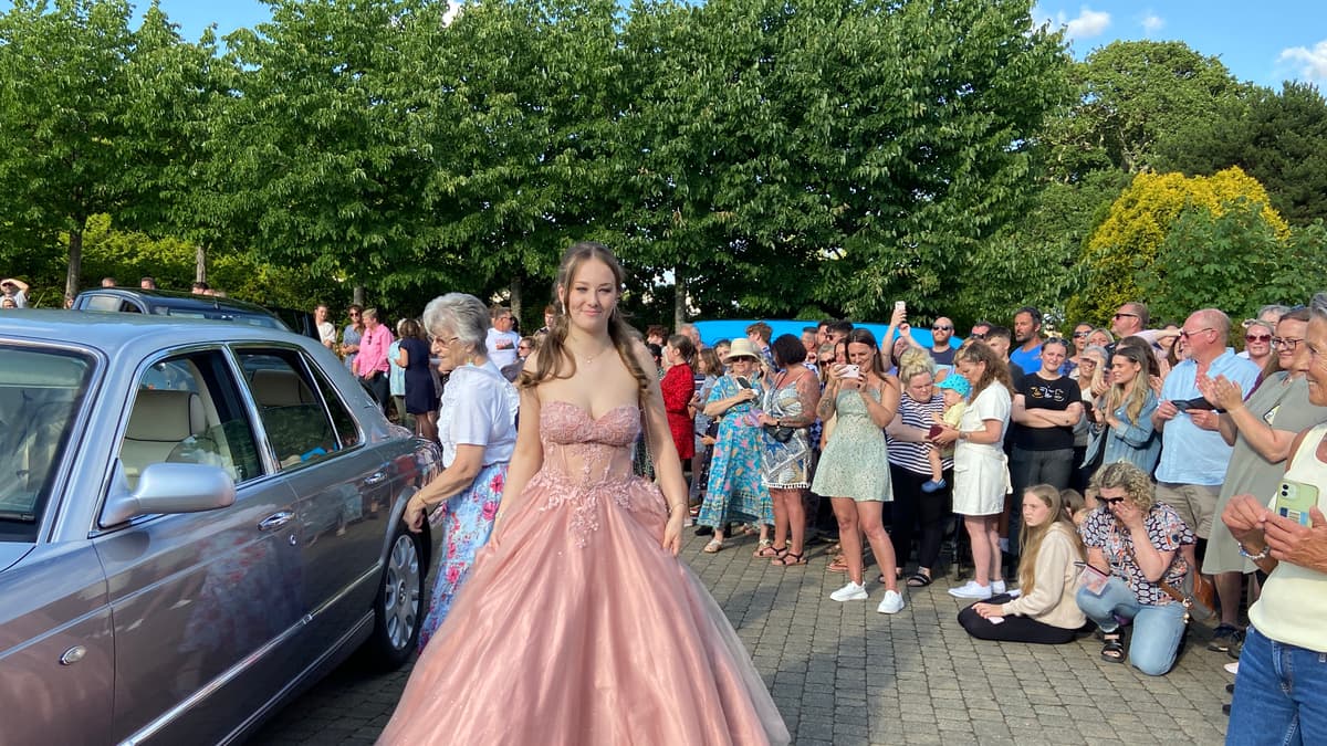 Year 11s celebrate at the Callington Community College Prom | cornish ...