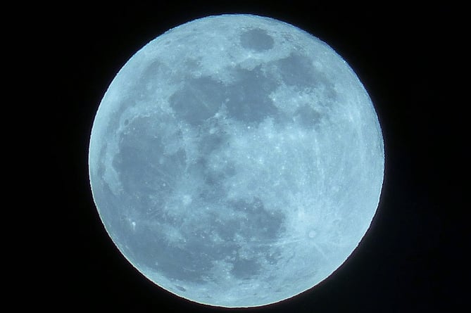 Rare 'blue supermoon' set to be in Cornwall night skies overnight ...