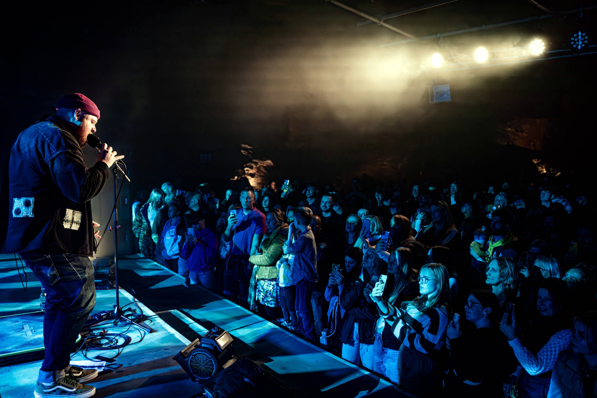 Cave creates iconic gig space | cornish-times.co.uk