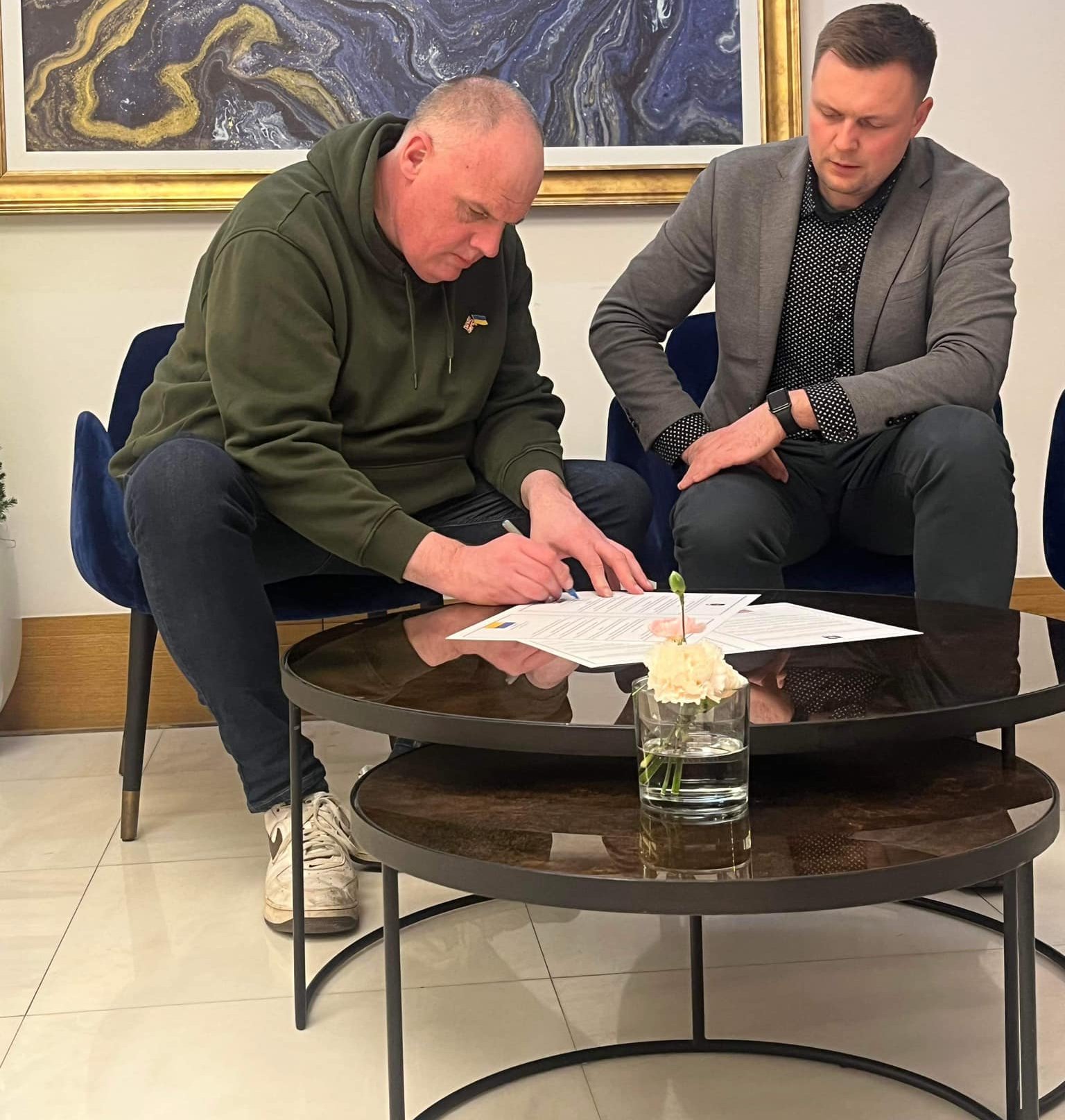 Liskeard town mayor makes twinning with Ukrainian town official ...