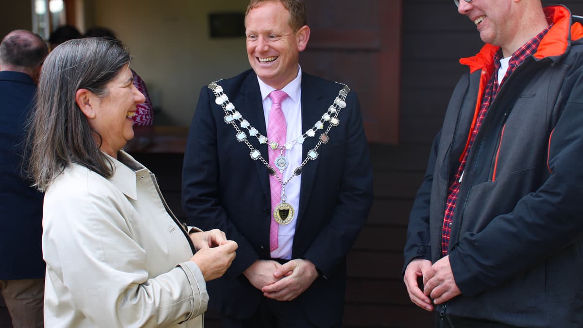 Torpoint mayor thanks those who helped with tennis court transformation ...