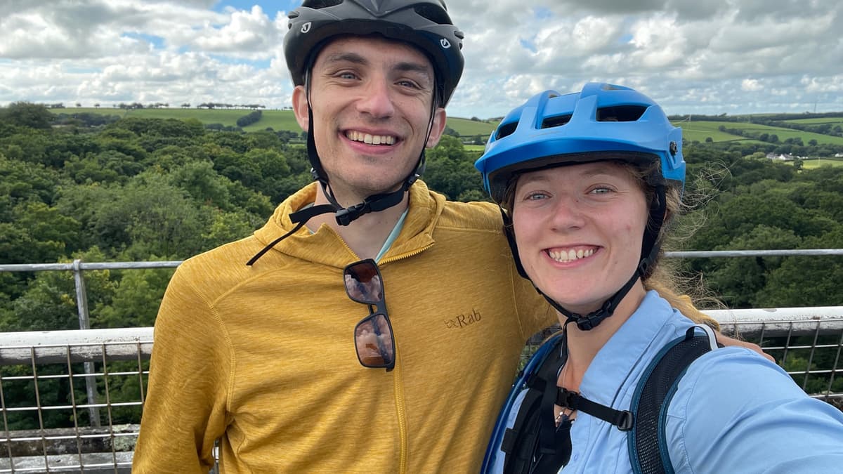 University student embarks on 125 miles cycling journey to graduation ...