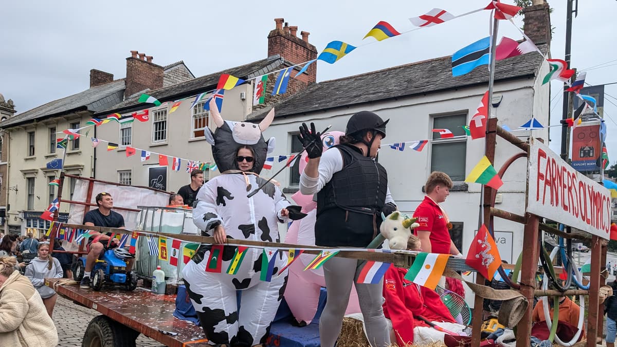 Bodmin Carnival seeks volunteers for August event | cornish-times.co.uk