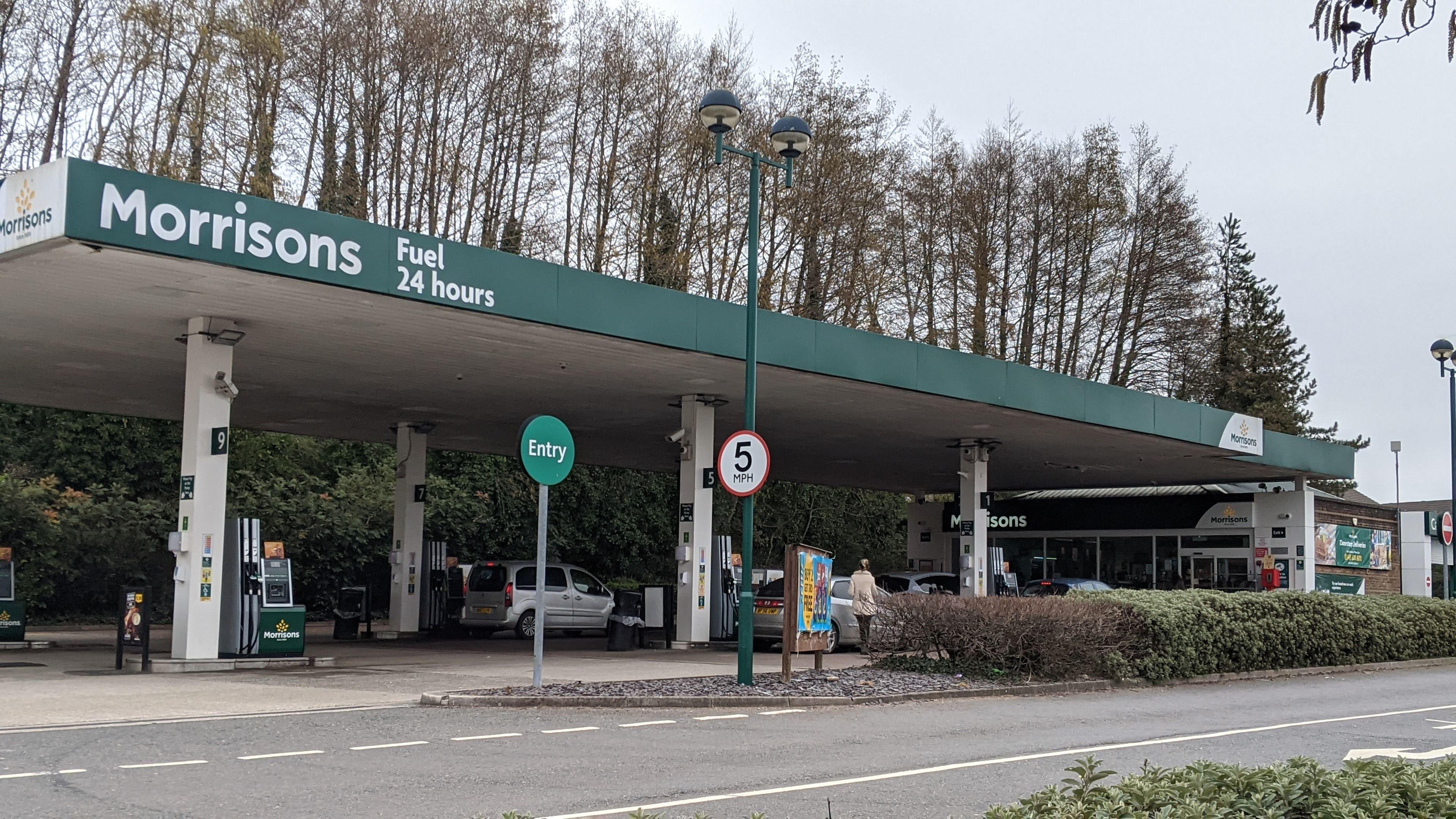 Fuel prices: The cheapest and most expensive places to fill up in ...