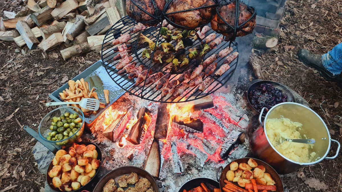 Altruistic Callington campsite owner shares campfire Christmas feast ...