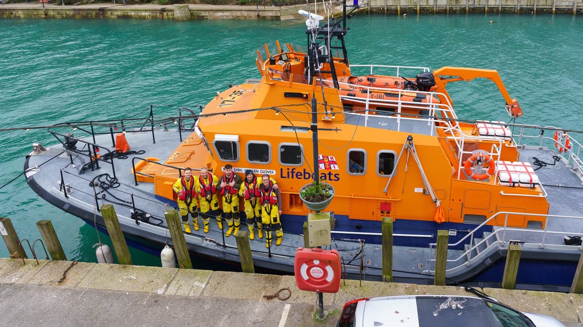 Plymouth All-weather lifeboat drops in to visit flank station Looe ...