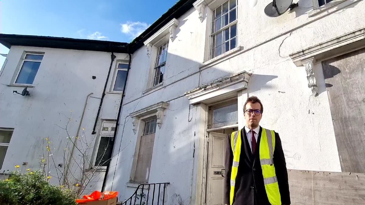 Peaceful protest planned to save £1m building | cornish-times.co.uk