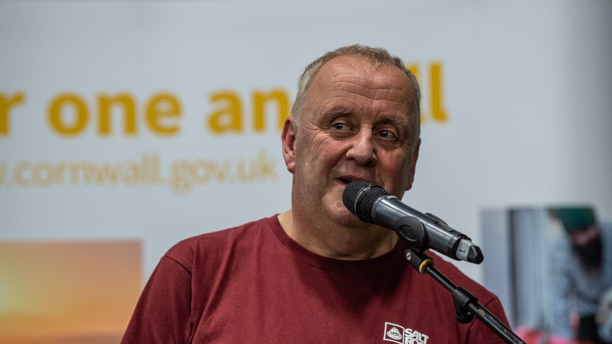 Long delighted to retain his seat on Cornwall Council | cornish-times.co.uk