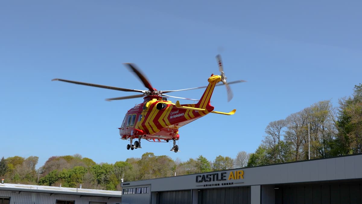 Cornwall Air Ambulance sign new operations contract with Castle Air ...