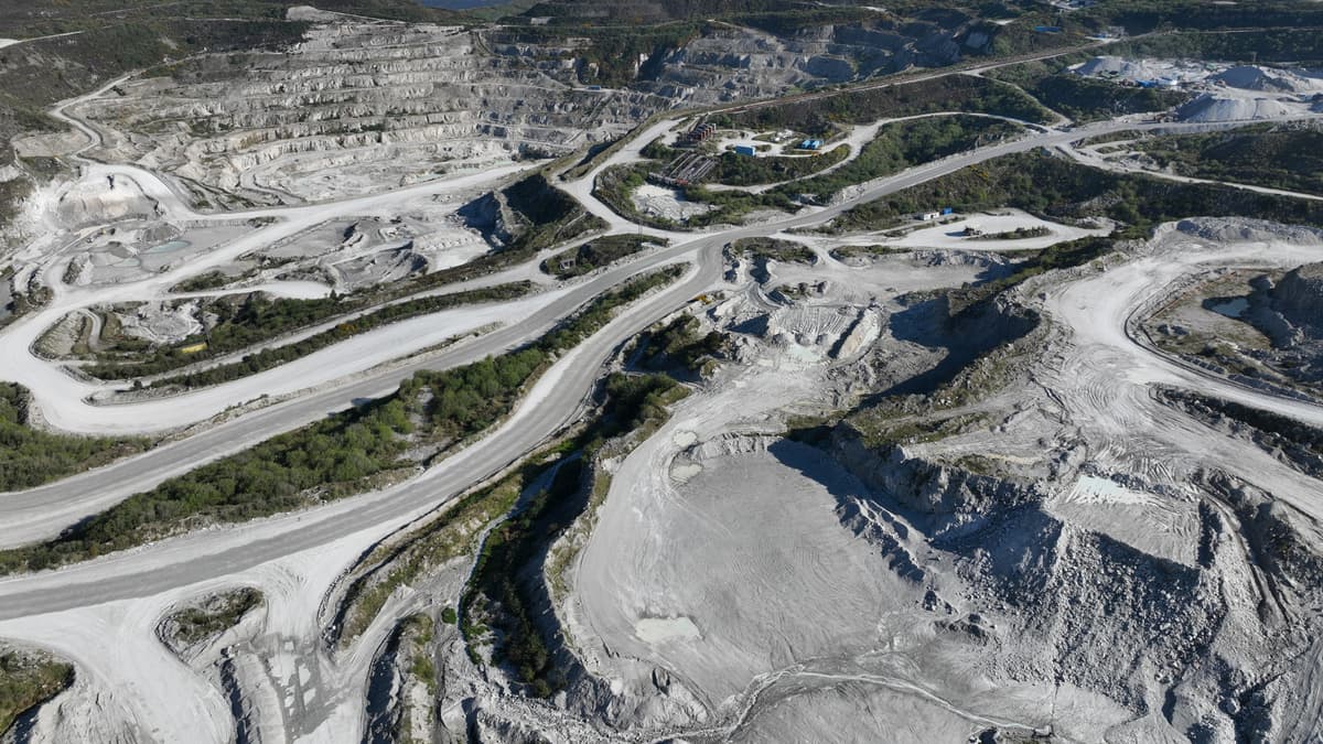 Huge investment announced at massive china clay pit in Cornwall ...