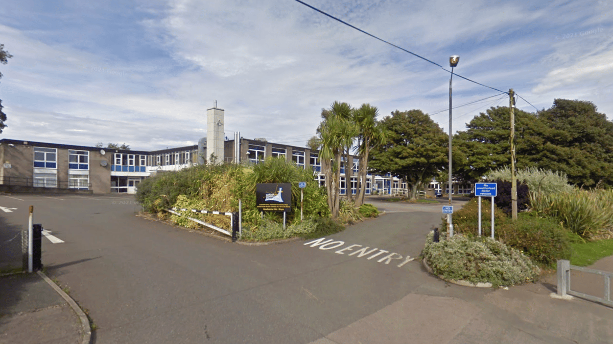 Students sent home from school following power outage | cornish-times.co.uk