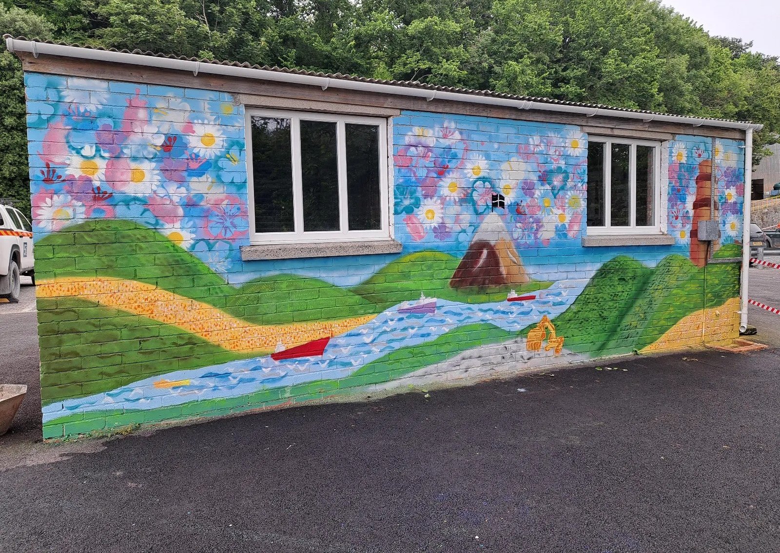 Students creating mural artwork at Fowey Docks in Cornwall | cornish ...