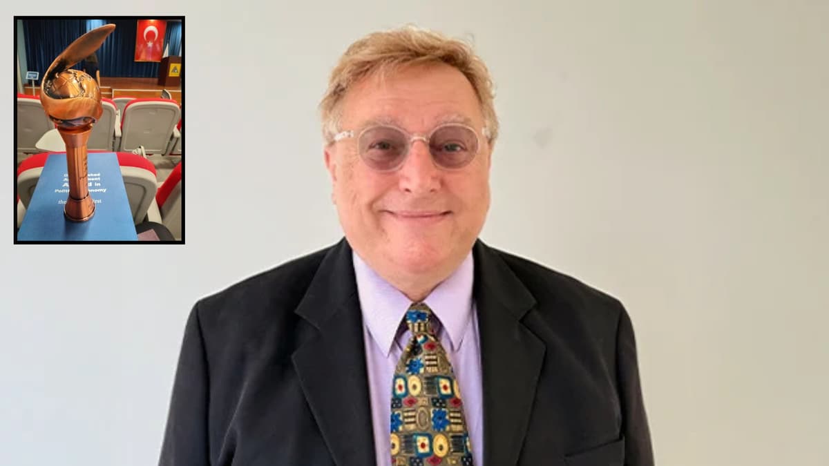 Professor wins prestigious award for study of political risk | cornish-times.co.uk