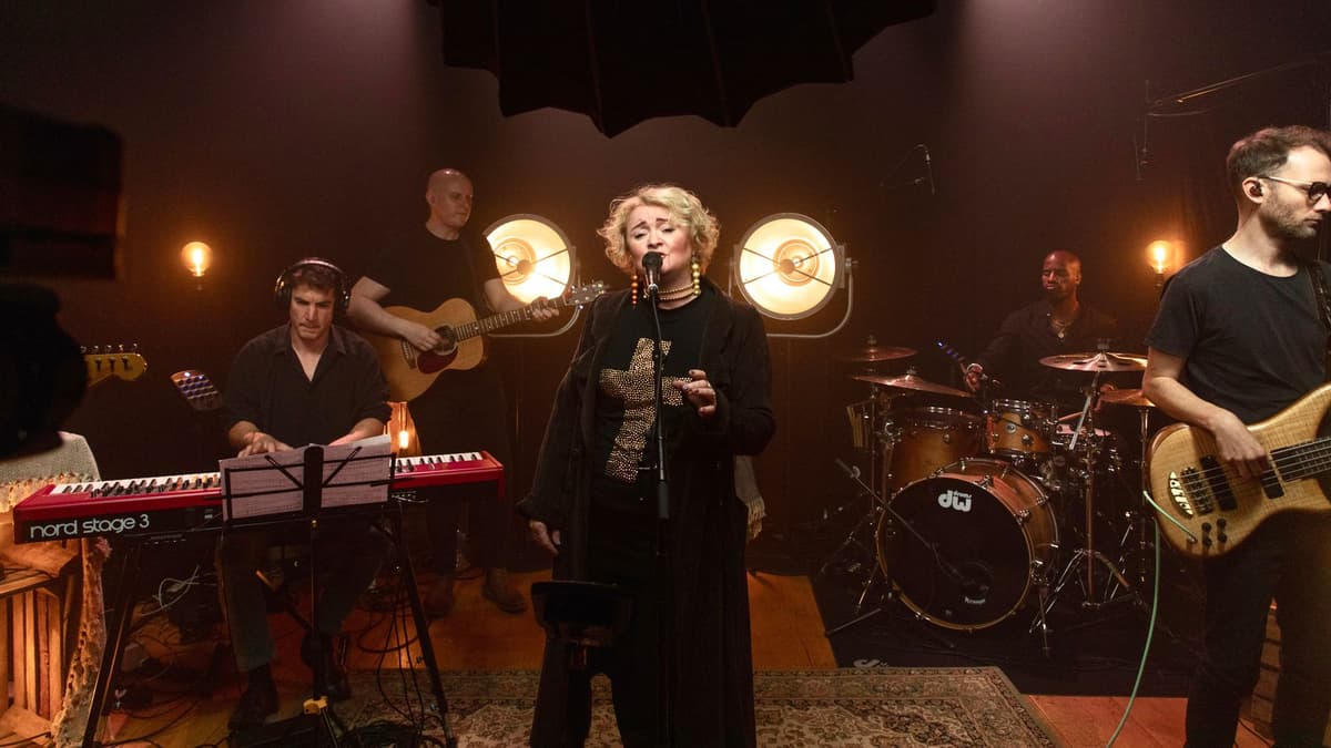 Former X Factor star prepares to step back into the spotlight | cornish ...