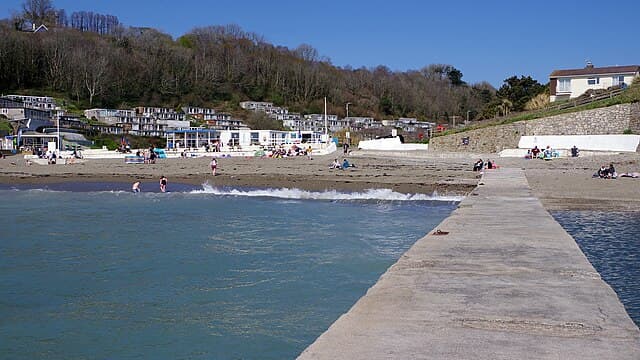 Cornish coast triumphs with wave of bathing water improvements ...