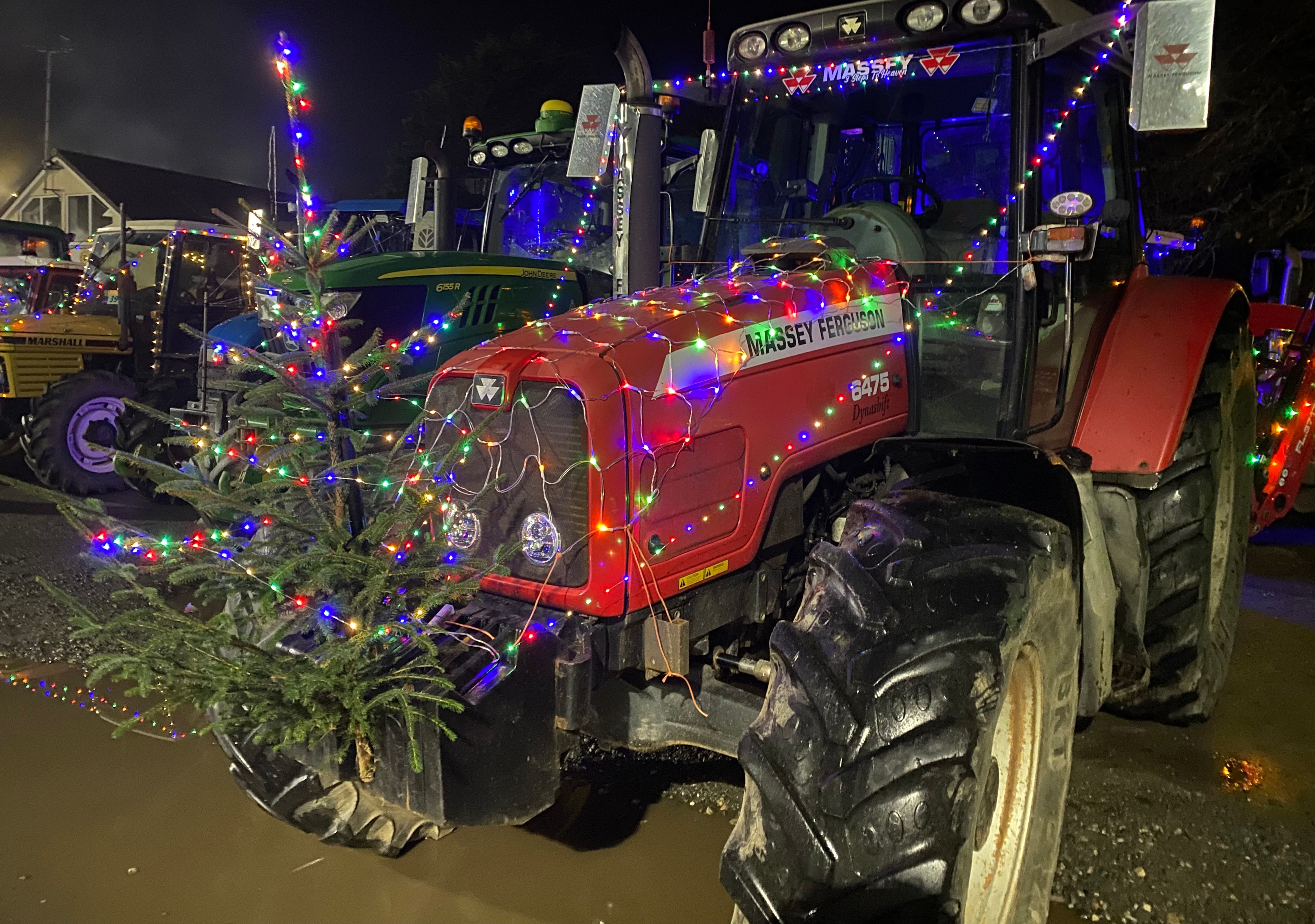 Looe set for spectacular tinsel tractor parade this weekend | cornish ...