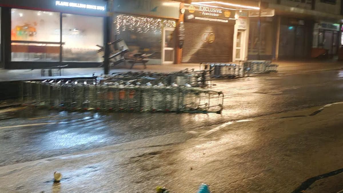 Storm chaos in Cornwall as 123mph winds reported | cornish-times.co.uk