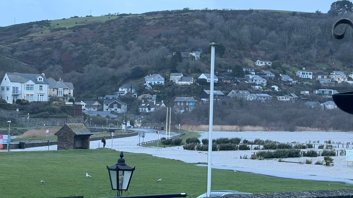 Flood warnings remain in place across Cornwall | cornish-times.co.uk