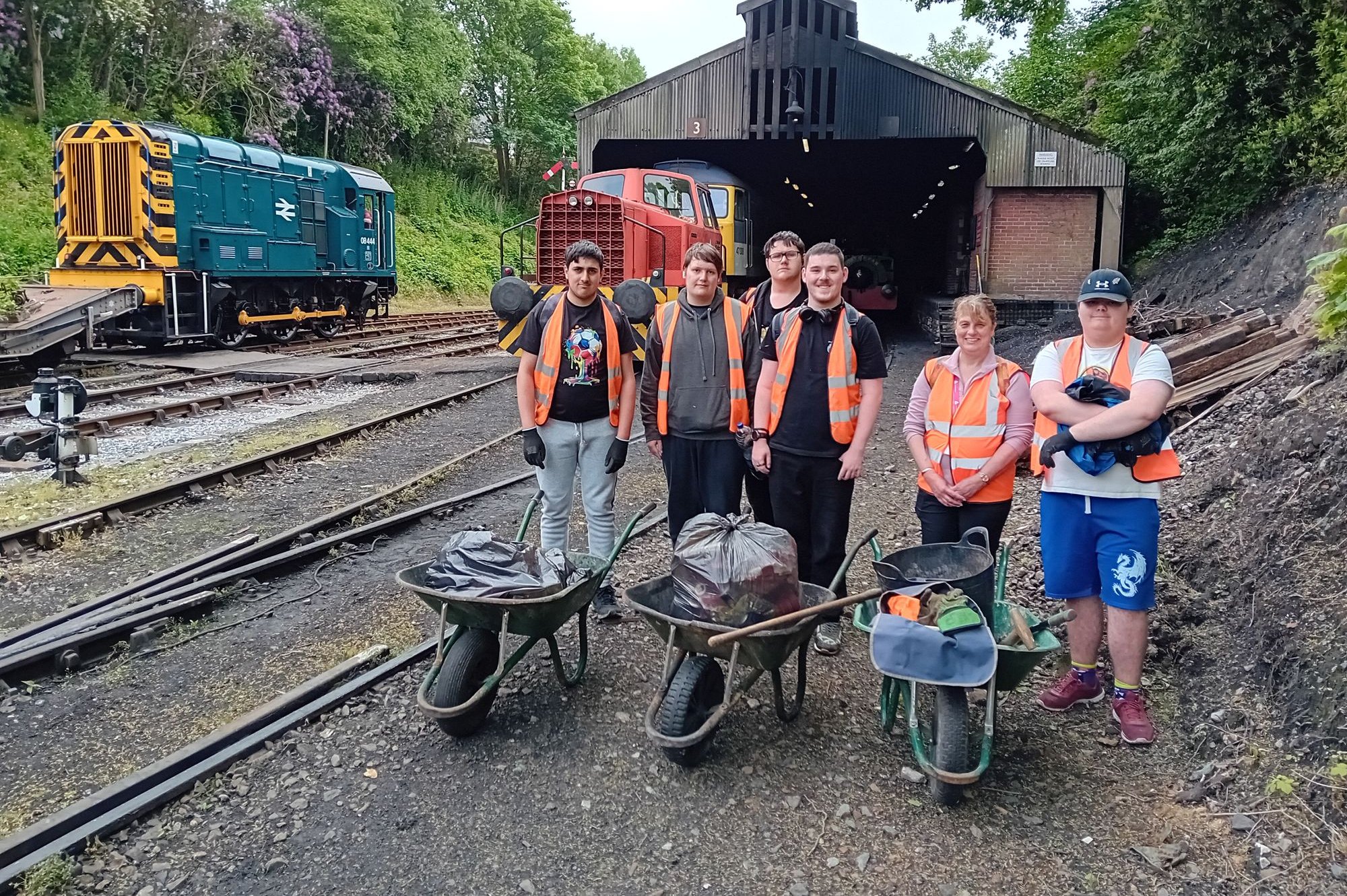 Bodmin College students enjoy day volunteering with local heritage ...