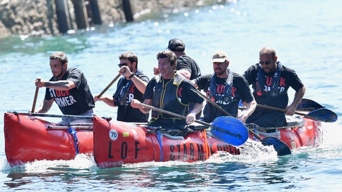 Over £2,600 raised for Looe RNLI after raft racers take the plunge ...